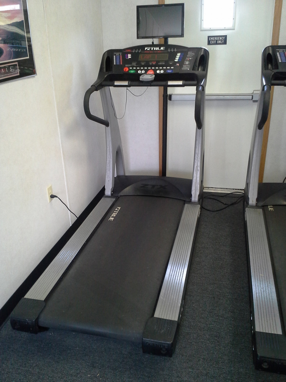 True Fitness 850 ZTX Treadmill – Midwest Used Fitness Equipment